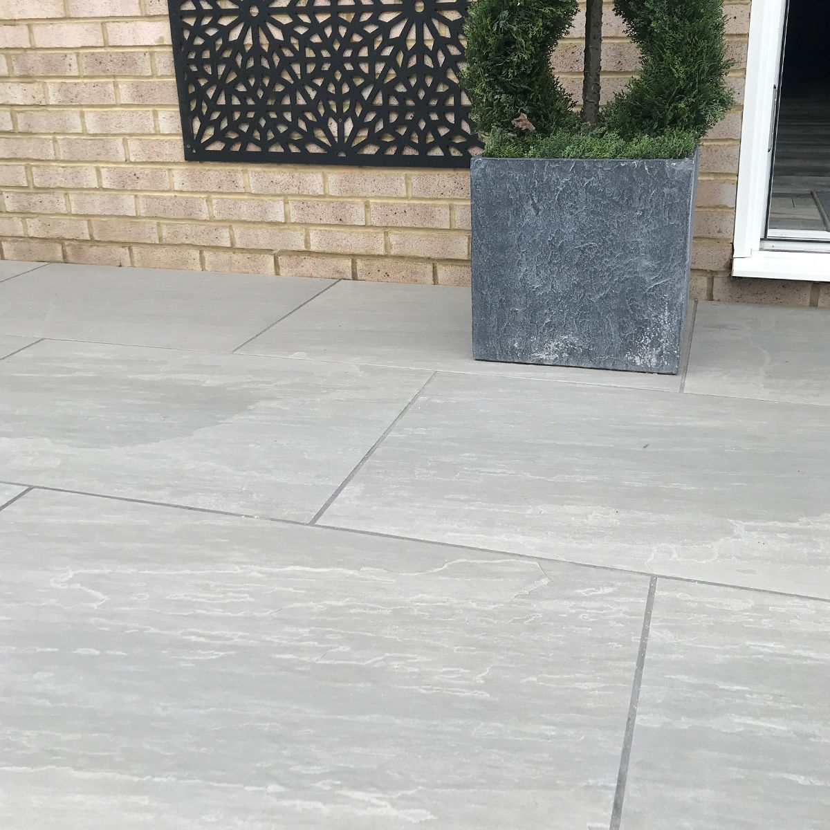 Kandla Grey Porcelain Outdoor Paving Slabs | StoneSuperstore