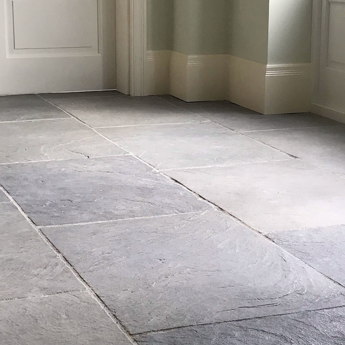 Grey Stamford Limestone Floor Tiles | StoneSuperstore