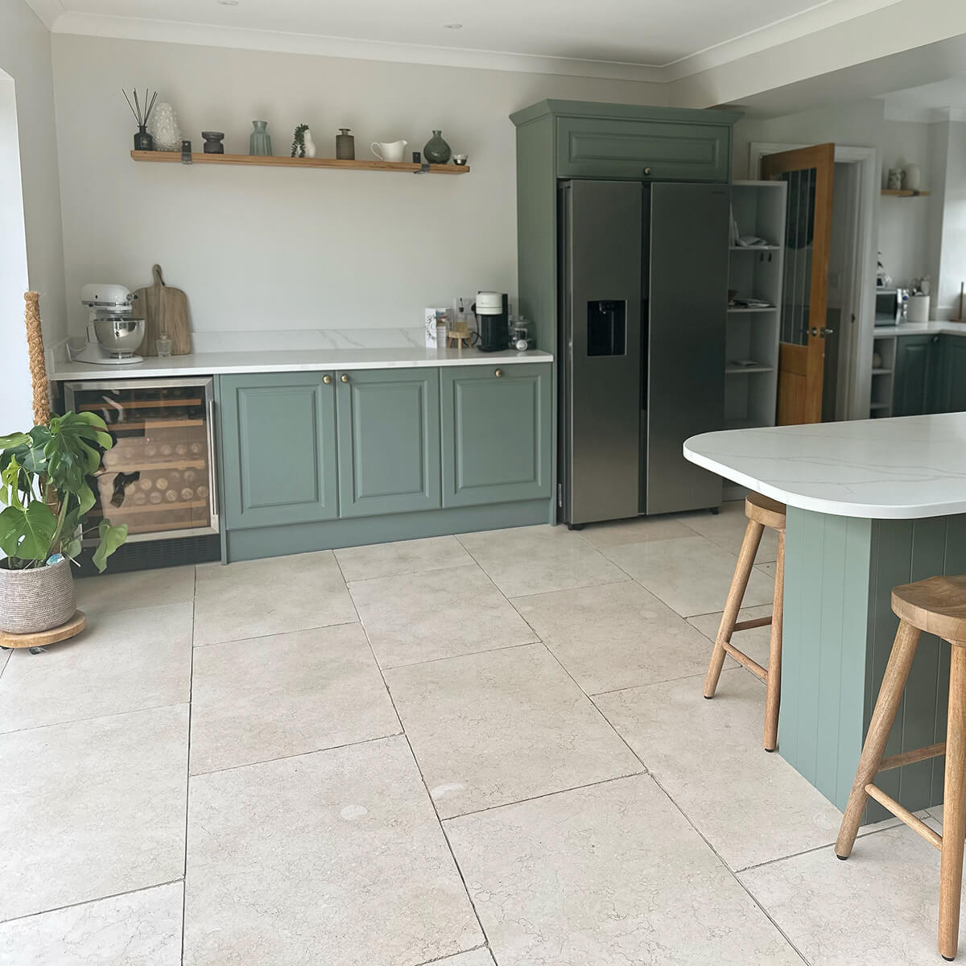 Tumbled Avalon Limestone Tiles | StoneSuperstore