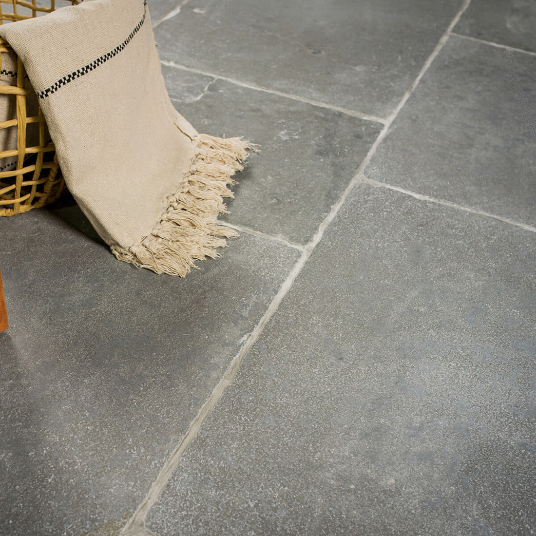 Rutland Grey Tumbled Limestone Outdoor Paving Slabs | StoneSuperstore