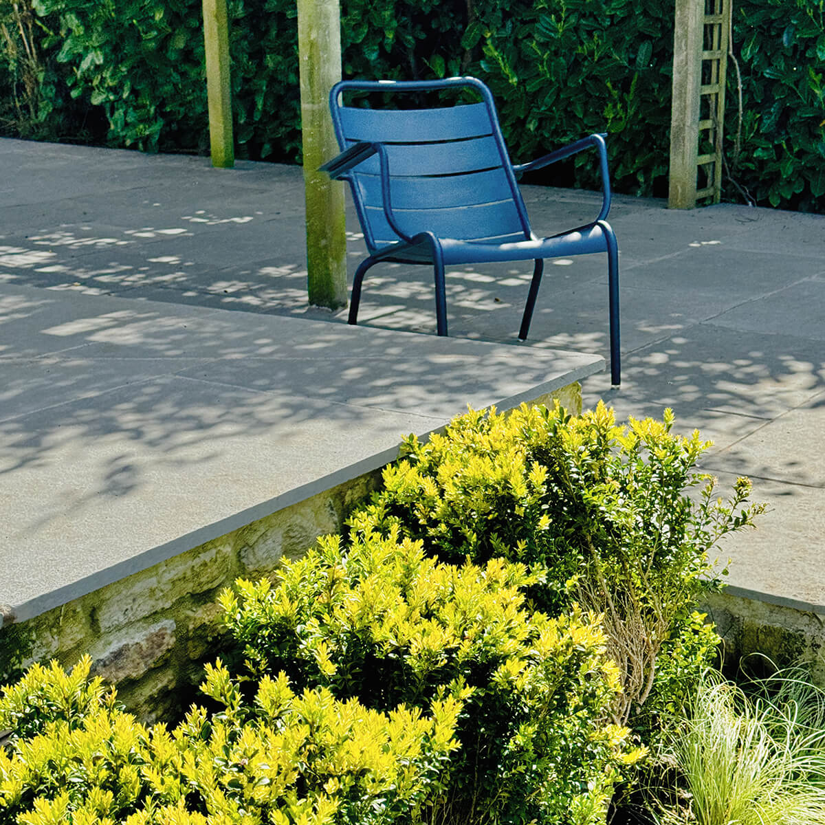 Parisian Grey Outdoor Paving Slabs - Tumbled | StoneSuperstore