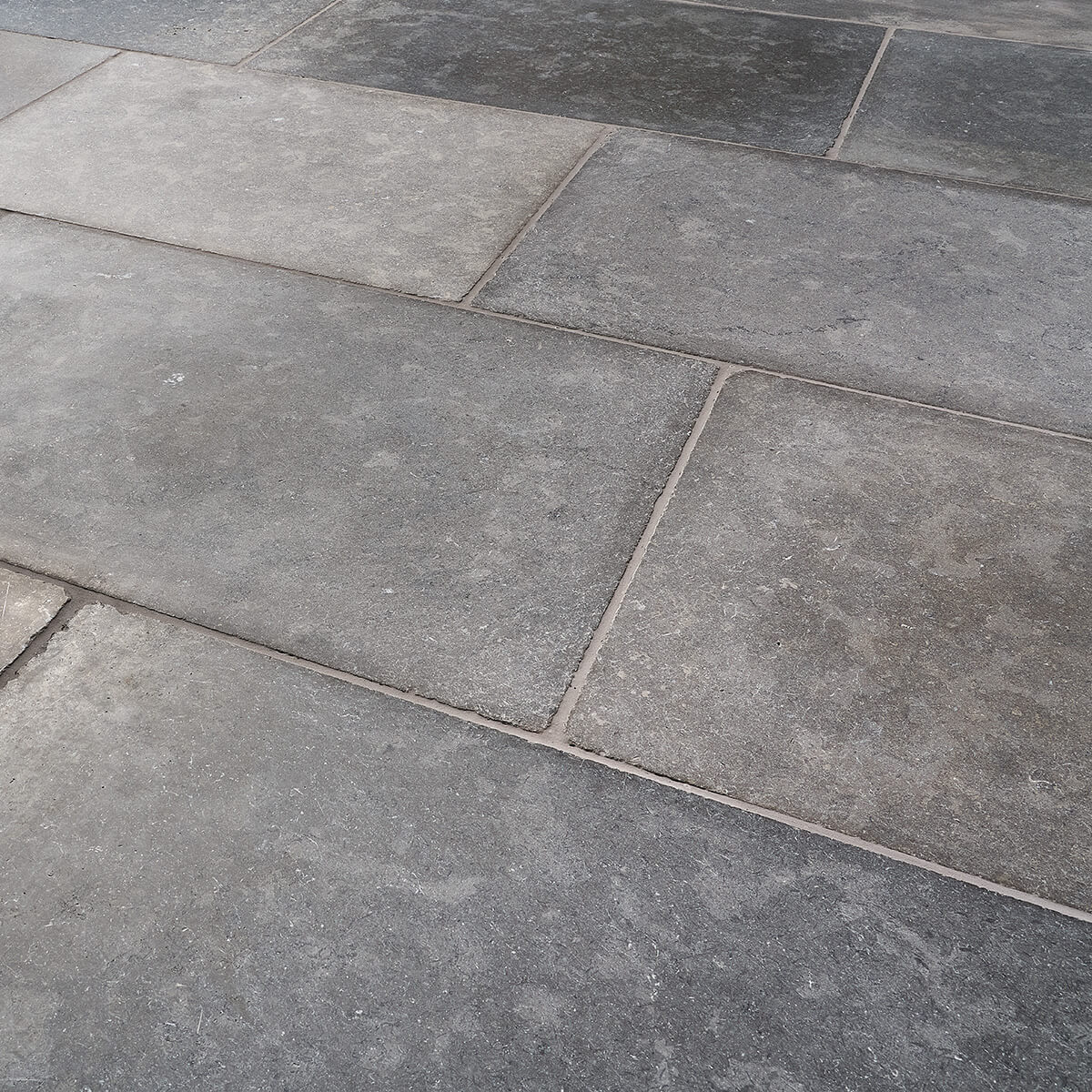 Harrow Grey Tumbled Limestone Tiles | StoneSuperstore