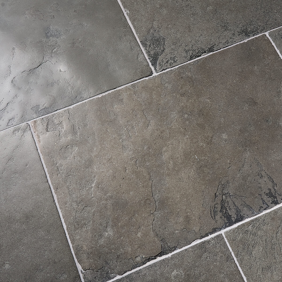 Castleford Grey Heritage Limestone 900x600x20mm - Job Lot | StoneSuperstore