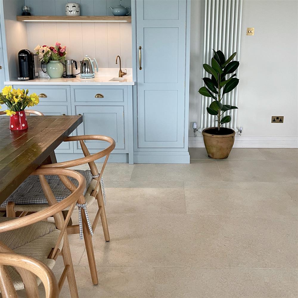 Farmhouse Kitchen Case Study | Limestone Floor Tiles | Stone Store