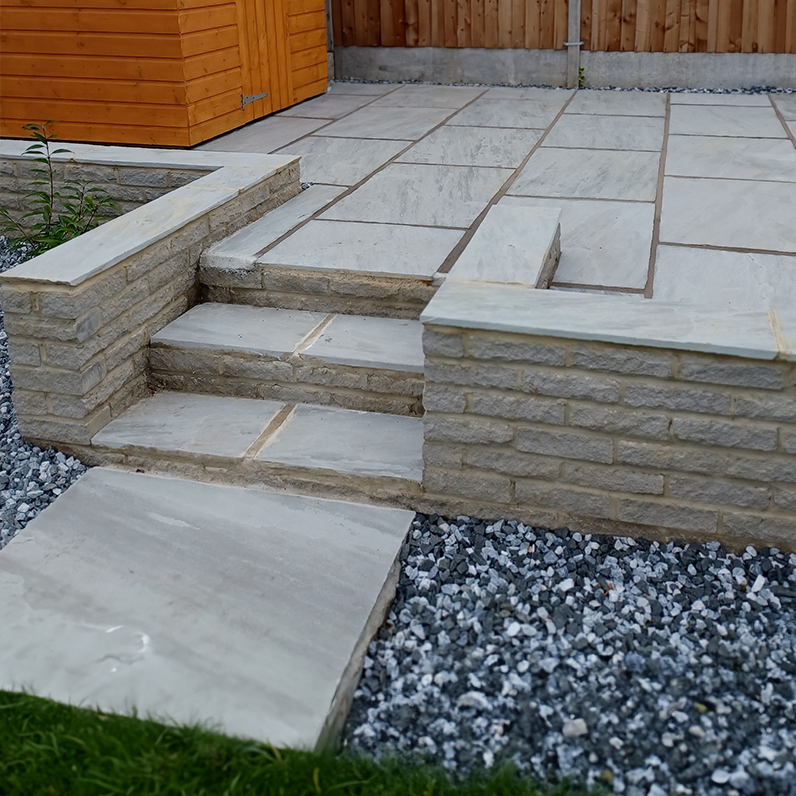 Sandstone Paving Ideas for your Patio | StoneSuperstore