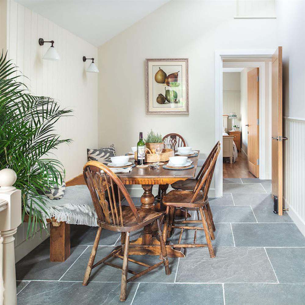 Natural Stone Kitchen Tiles | Stone Floor Kitchen Ideas | StoneSuperstore